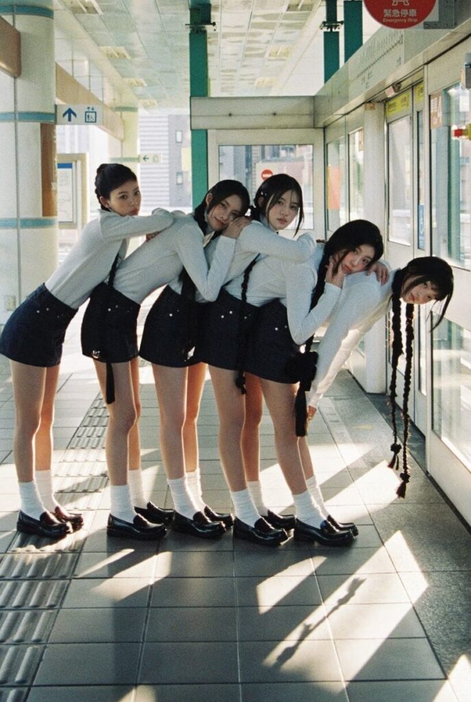 【ILLIT】限定セルカ＆メンバー直筆の自画像もお届け。メンバーが“super惹かれる”、夢中なものとは？【インタビューvol.2】 | インタビュー | non-no web