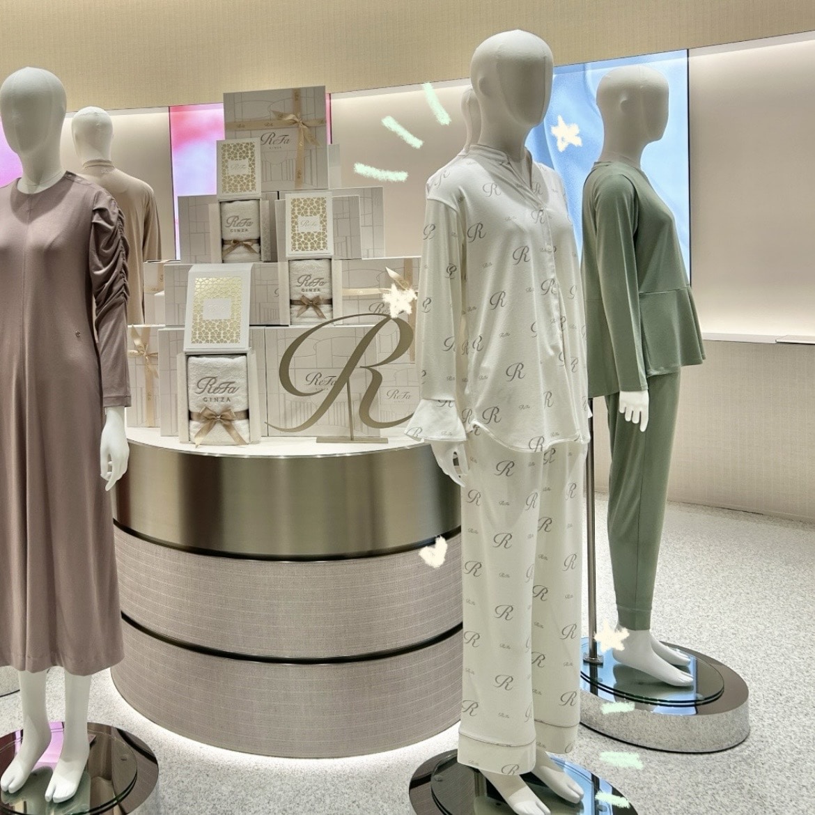 【ReFa GINZA】最大規模の店舗が銀座にOPEN！世界最速デビューの新作や各フロアまで詳しく解説！ | No.223 桧彩 | 大学生エディターズ | non-no web