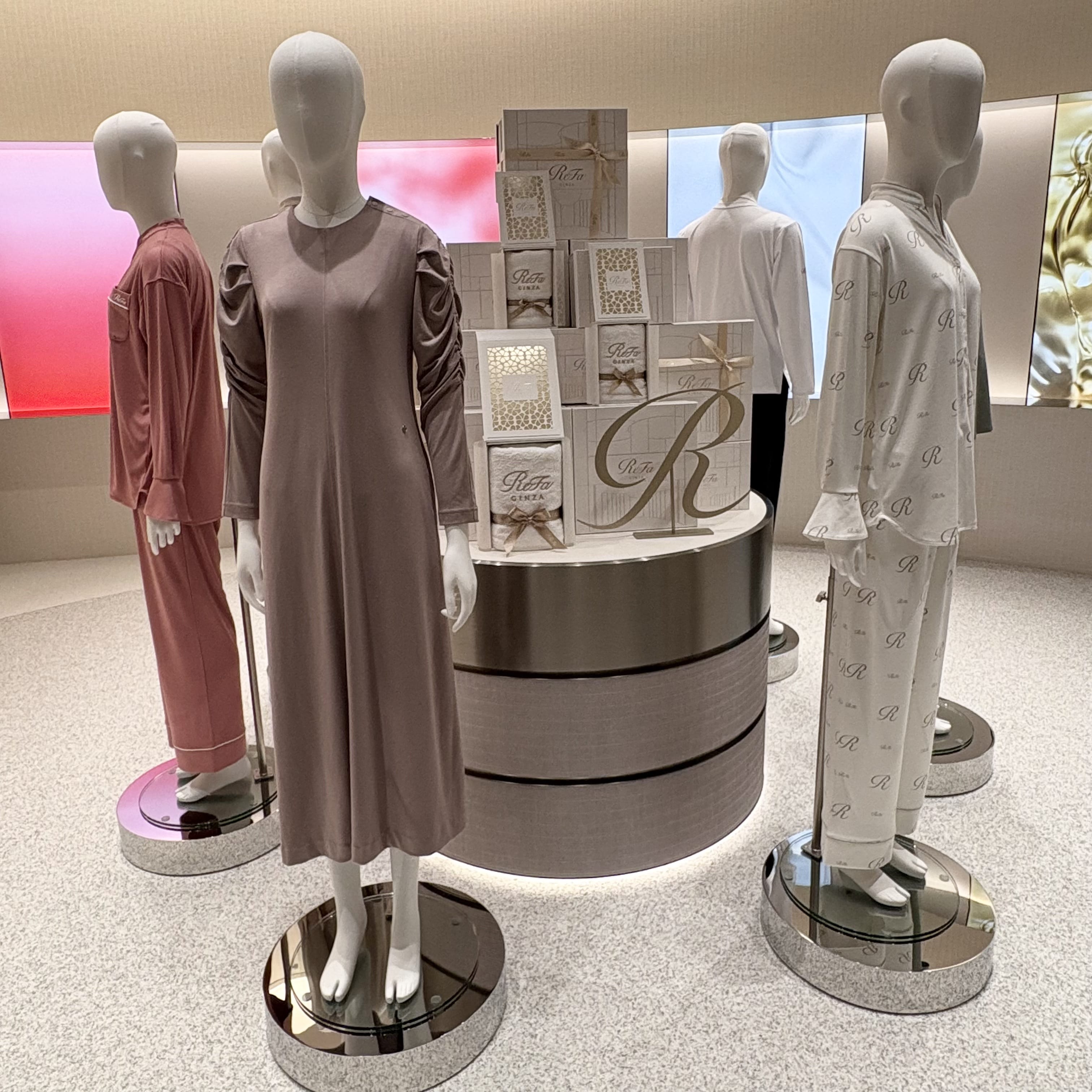 【ReFa GINZA】2025/11/15オープン！新ブランドラインや限定アイテムを一足先に体感しました | No.048 Arisa ...