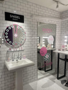 【SNIDEL】12月までの期間限定オープン ”LUCKY”がコンセプトのLIMITED STORE「SNIDEL TOKYO AOYAMA」 | No.323 kiki | 大学生 ...